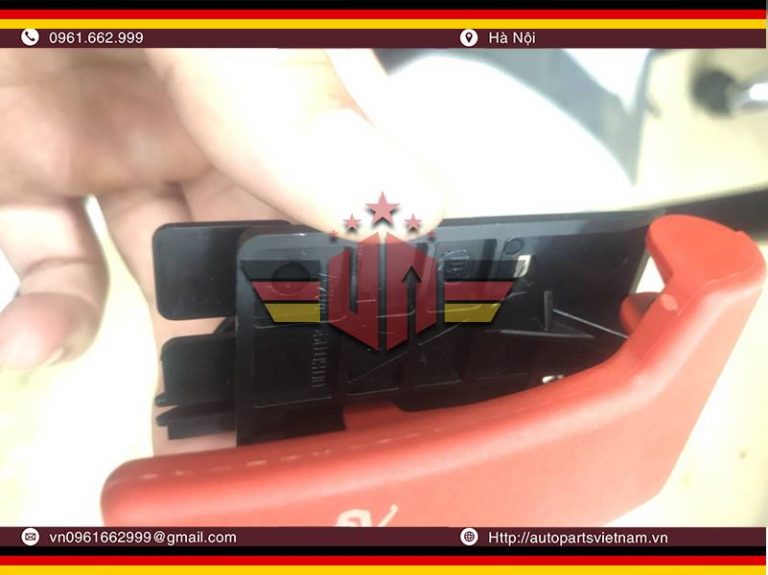 A2048800900 Tay mở nắp capo mercedes Việt Nam Auto Parts